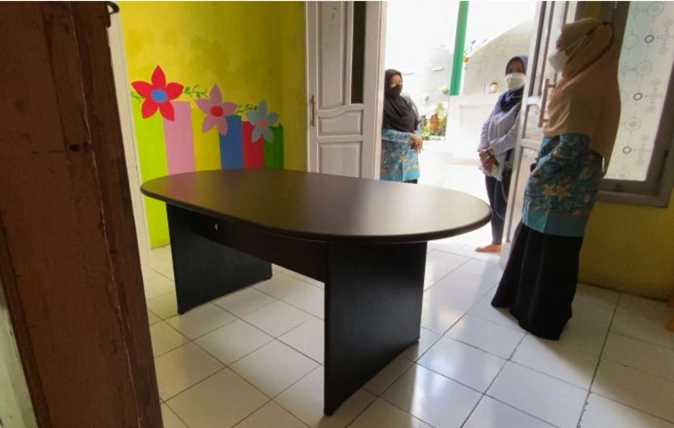 PERANCANGAN DESAIN INTERIOR FASILITAS RUANG GURU SEBAGAI SARANA ...